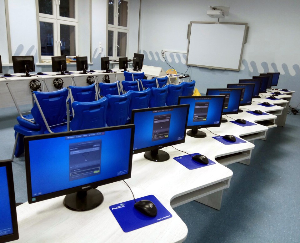 Primary School in Lodz City, Poland - vCloudPoint